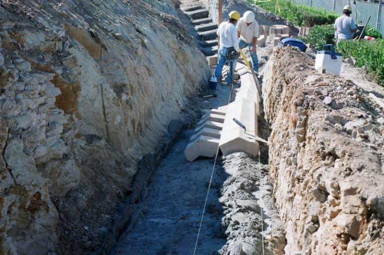 laying-slopeblock-wall – SlopeBlock